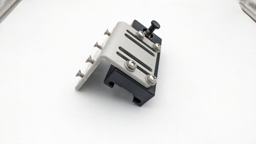 Fish Fighter Rail 90 degree bracket - FishFinderMounts.com™